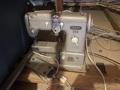 PfAFF 332 Sewing Machine With Foot Pedal | eBay