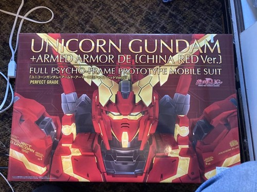 Premium Bandai PG 1/60 Unicorn Gundam + Armed Armored China Red Ver ...