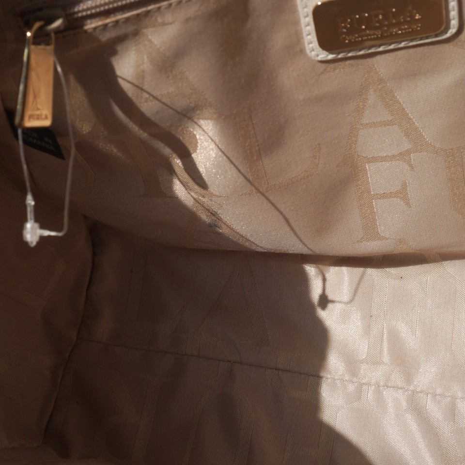 Authenticated FURLA White Medium Tote-Style Leather Shoulder Bag ...