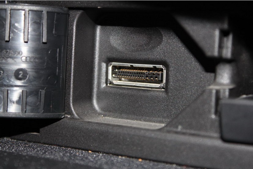 Media Interface Cable For Mercedes Benz E300 E350 S350 USB Female Flash ...