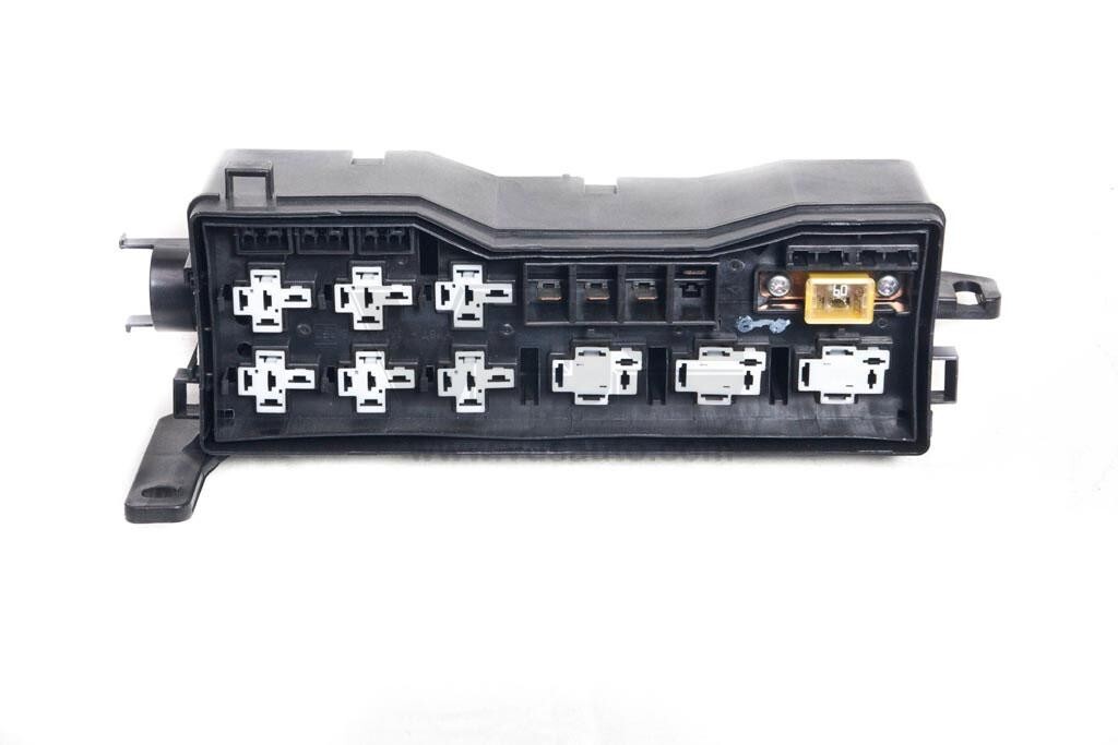 Fuse Relay Box With Cover for Isuzu NPR NPR-HD NQR NRR 1995-2007 ...