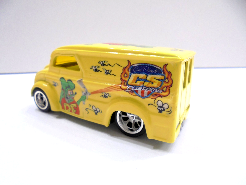 HOT WHEELS CS CUSTOMS DAIRY DELIVERY MARCH MEMBERSHIP CAR 1 OF 1 VERY ...