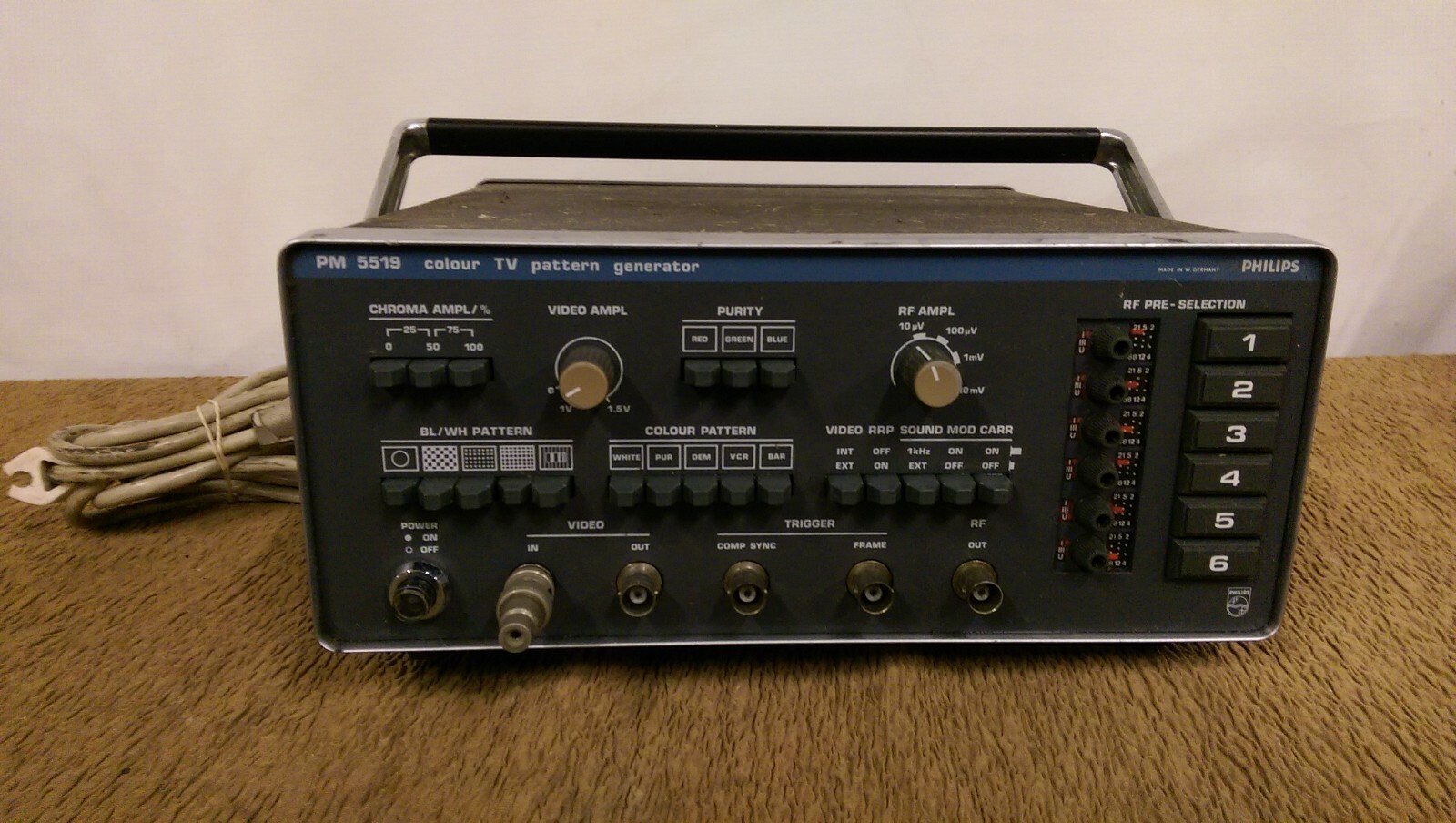 PHILIPS Pm 5519 Colour TV Pattern Generator -PARTS-NOT WORKING- | eBay