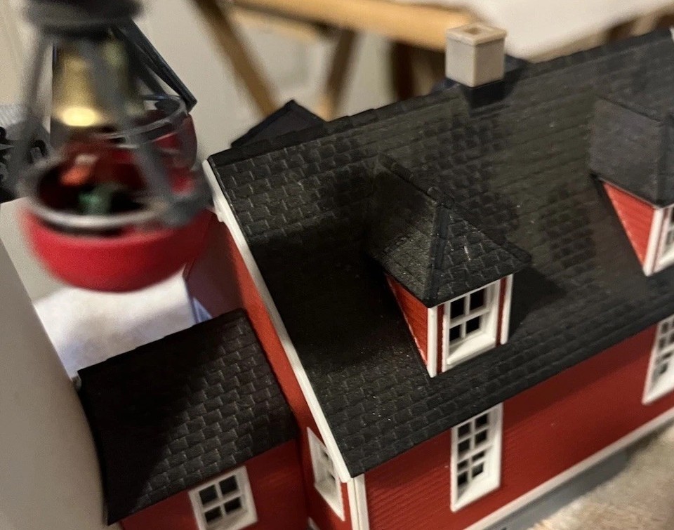 HO Scale Walthers Lighthouse W/ Custom Ride Motor, Lights Working. Arms ...