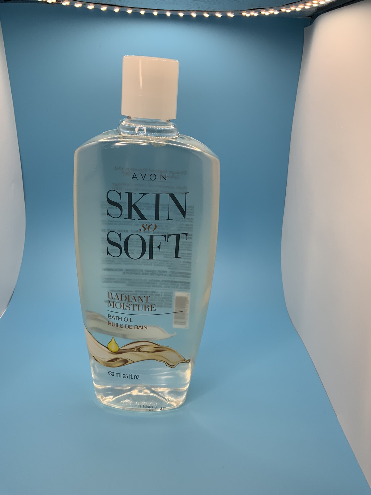 Avon Skin-So-Soft radiant moisture bath oil 25 fl .oz new sealed n.o.s ...