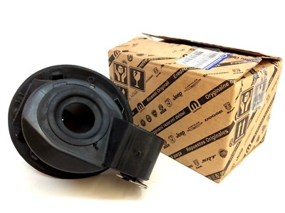 2015-2018 Jeep Cherokee Gas Tank Fuel Filler Neck Door Housing new OE ...