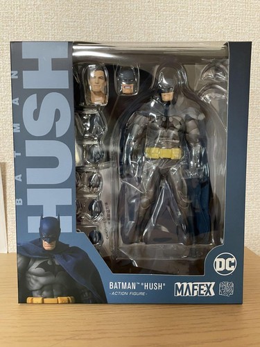 Medicom Toy Mafex No.105 MAFEX BATMAN "HUSH" Dc Comics Action Figure ...