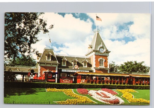 Disneyland Welcome Gate Mickey Mouse Flowers Traing Clock Tower VTG ...