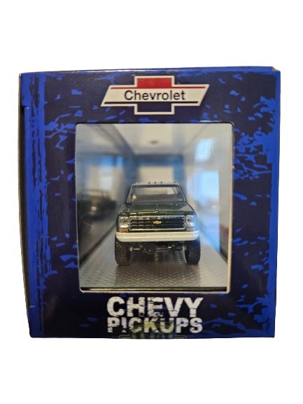 M2 Auto Haulers Chevy Pickups 1973 Cheyenne Super 30 & 1975 Silverado ...