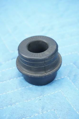 Lexus LX570 Cab Mounting Cushion Stopper 52216-60050 2008-2015 OEM | eBay