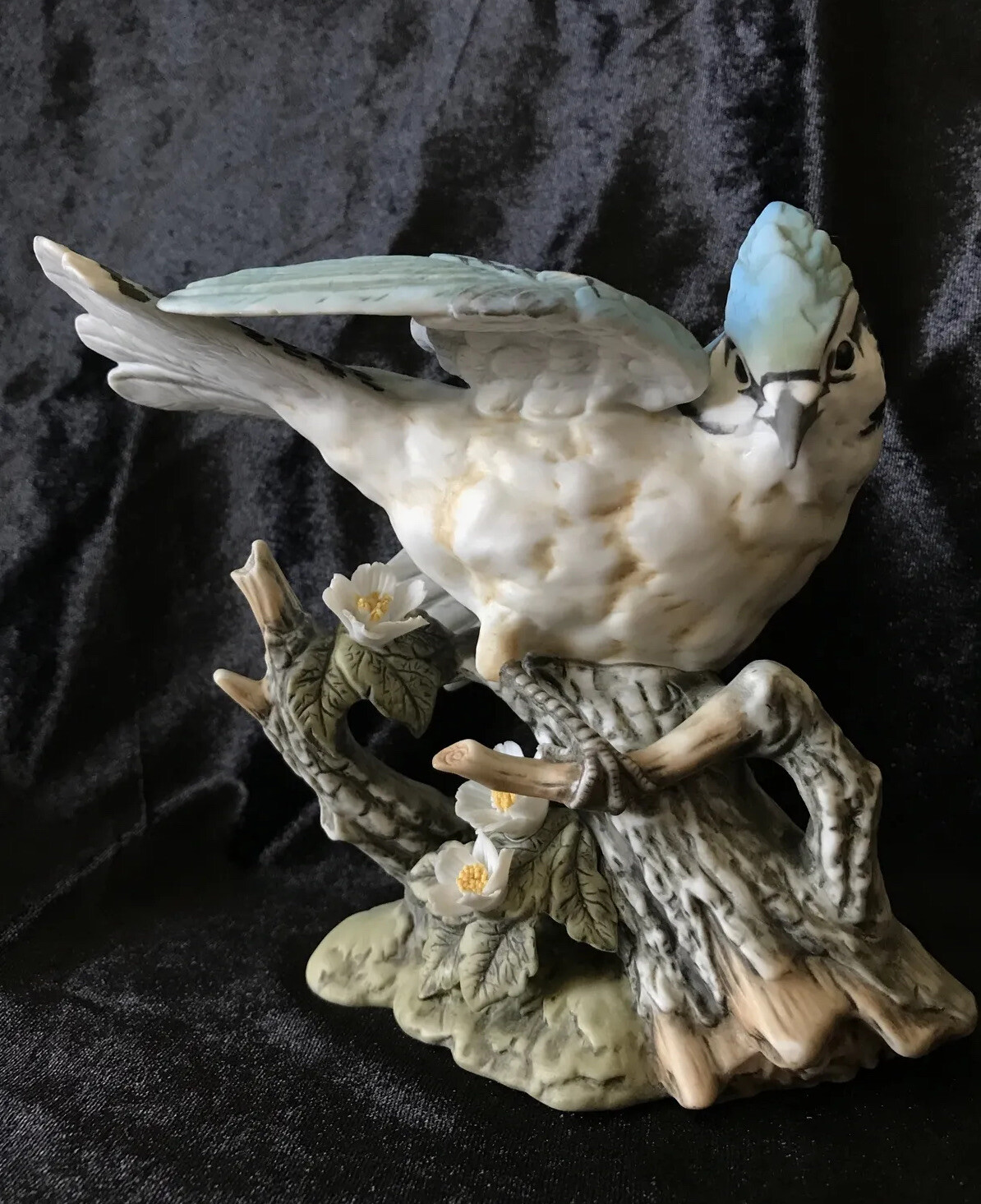 Vintage Decorative Figurine BLUE JAY Bird HOMCO Masterpiece Porcelain ...
