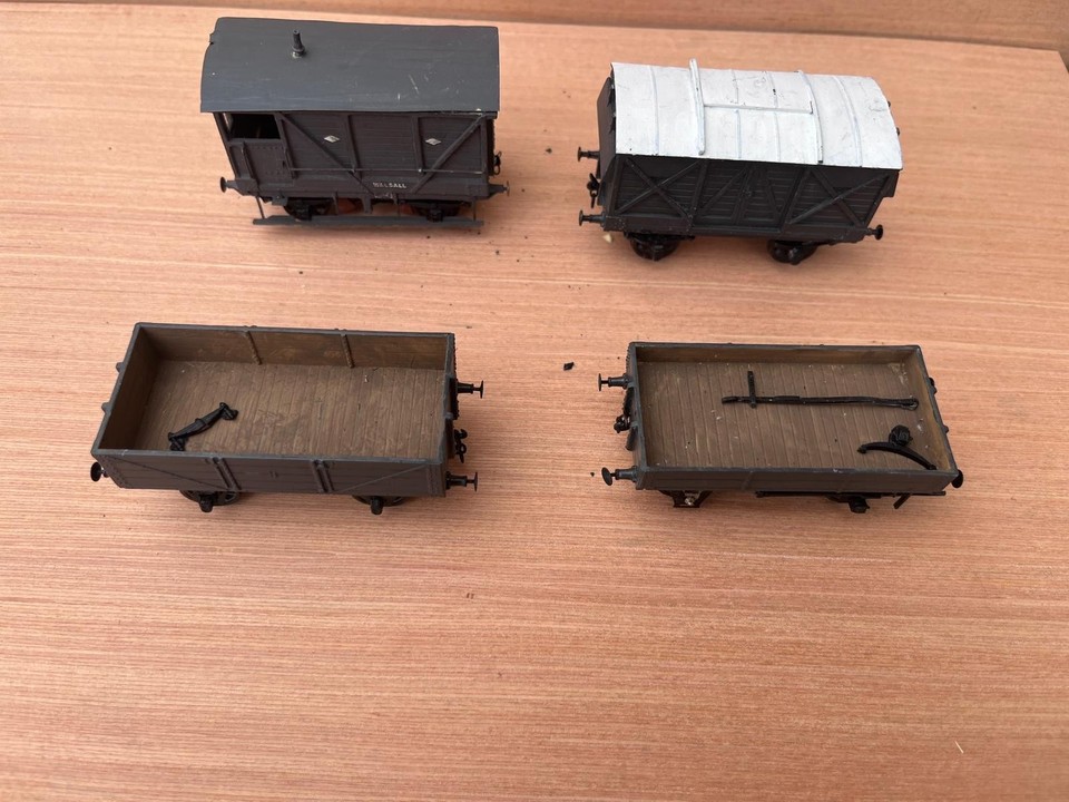 4 EM/OO Gauge kit built finescale wagons including LMS Dia 19 butter ...