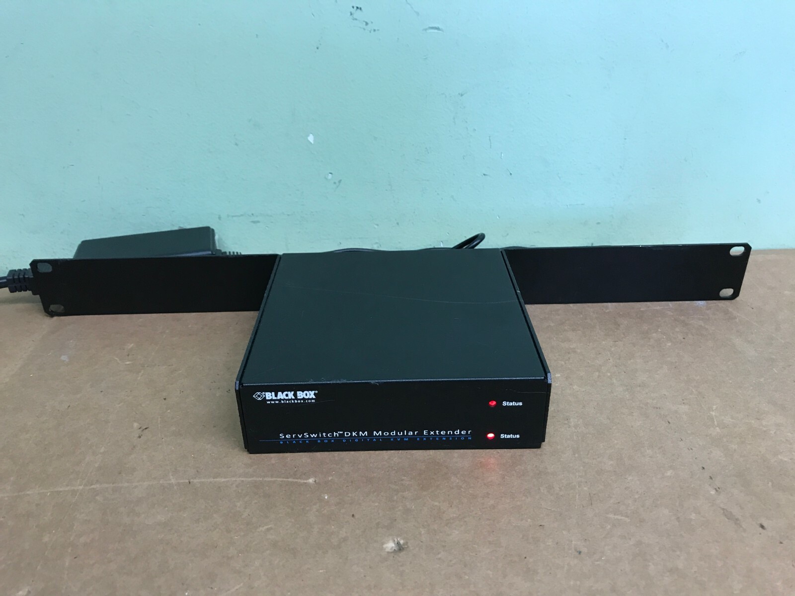 Black Box DKM FX Modular KVM Extender w/ two ACX1MT-VDHID-C Transmitter ...