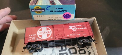 BX HO Scale Train Car 40 FT BOX CAR SANTA FE ATSF 16987 KNUCKLERS ...