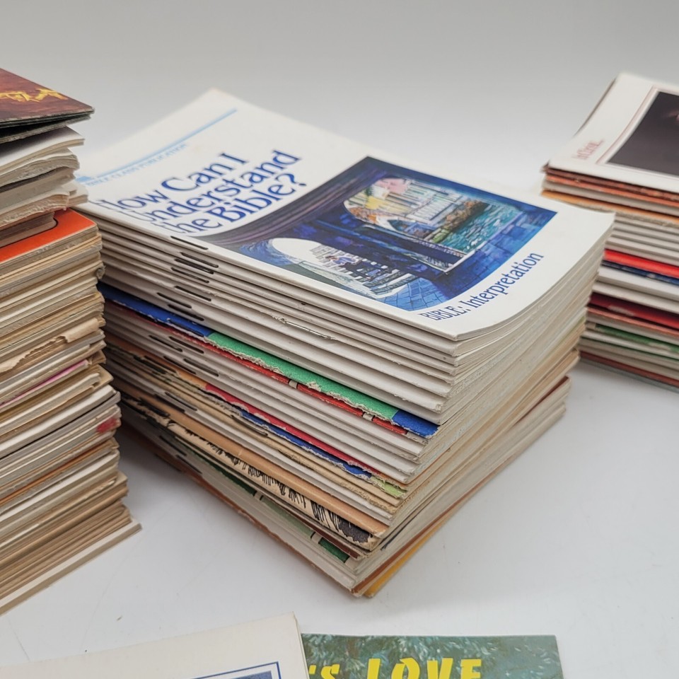 125x LOT RADIO BIBLE STUDY BOOKLETS PRAYER BOOKS RICHARD DEHAAN PAUL ...