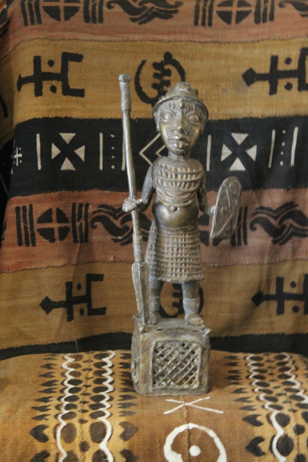 Arts of Africa - Bronze Palace Guard - Benin - Nigeria - 19" H X 6' W ...