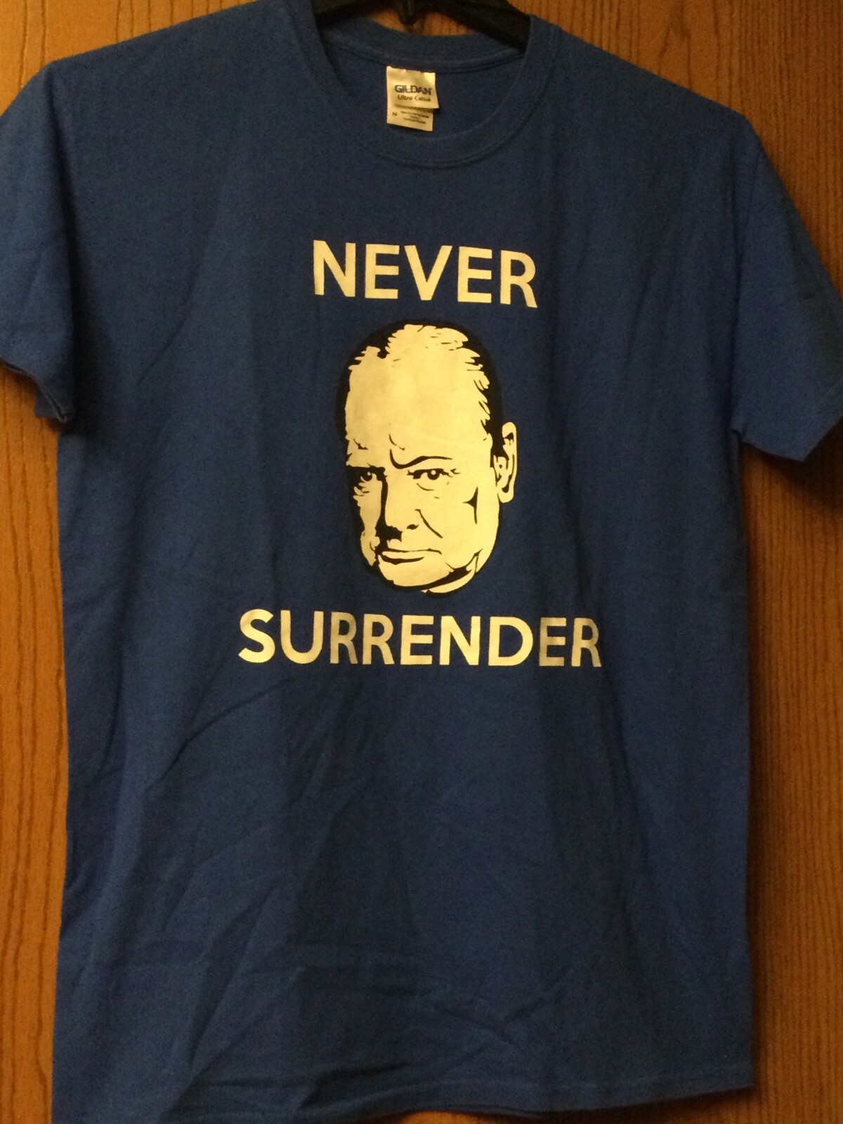 Winston Churchill - “Never Surrender” - Blue Shirt - M - Gem
