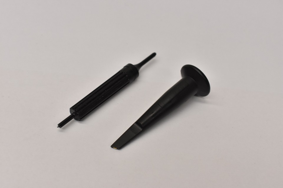 Tektronix P2220 Voltage Probe 10X/1X 200MHz/6MHz 10MΩ/1MΩ 16pF/95pF ...