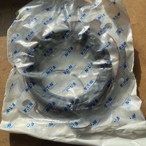 Eaton KIT-OUTPUT SEAL - FULK4217. NOS. F6 | eBay