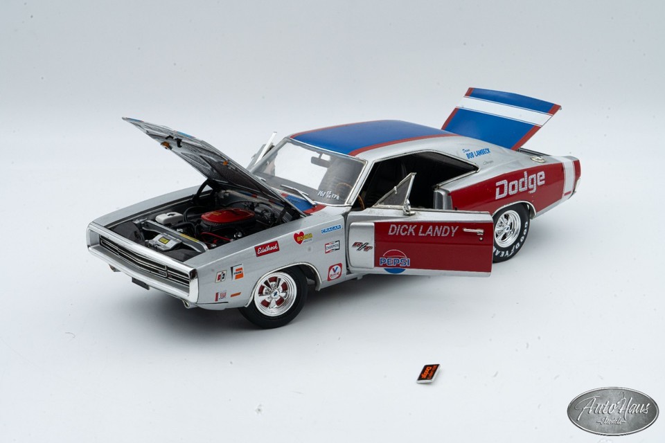 1/18 American Muscle Authentics 1969 DODGE CHARGER R/T Bob Lambeck Dick ...