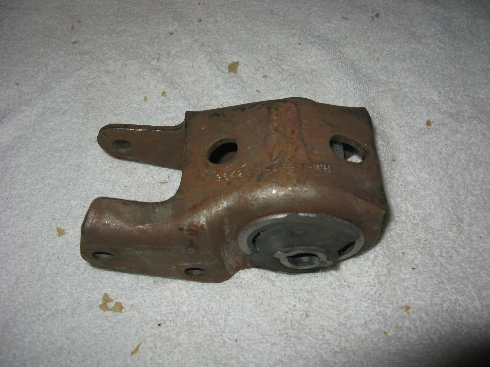 NOS Mopar 1973-79 B-Body Wagon 318 Left Engine Mount | eBay