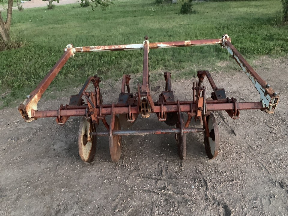 FARMALL TRACTOR CULTIVATOR TWO ROW 3POINT 36 INCH ROWS | eBay