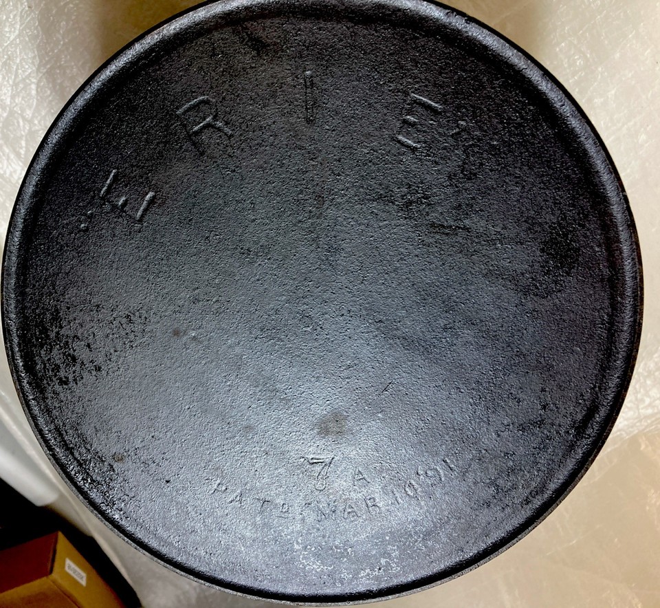 1890s Pre-Griswold “ERIE” #7A Cast Iron Flat Bottom Kettle w/ Bail ...