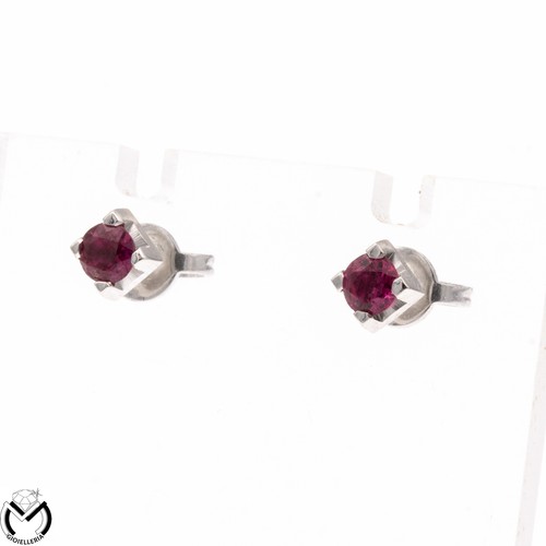 White Gold Earrings 18 Carats 750 Point Stud Light Rubies 0,43 CT ...