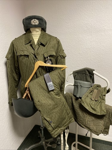DDR NVA Winter Felduniform Für Offiziere Konvolut Ausrüstung Stahlhelm ...
