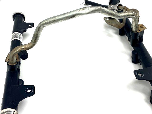 GM Fuel Rail Assembly fits 17113695, 25343426 01-07 GM Trucks LQ4 Gas W ...