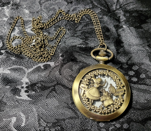 DISNEY ALICE IN WONDERLAND CHASING RABBIT-BACK" & THAT WAY" POCKET ...