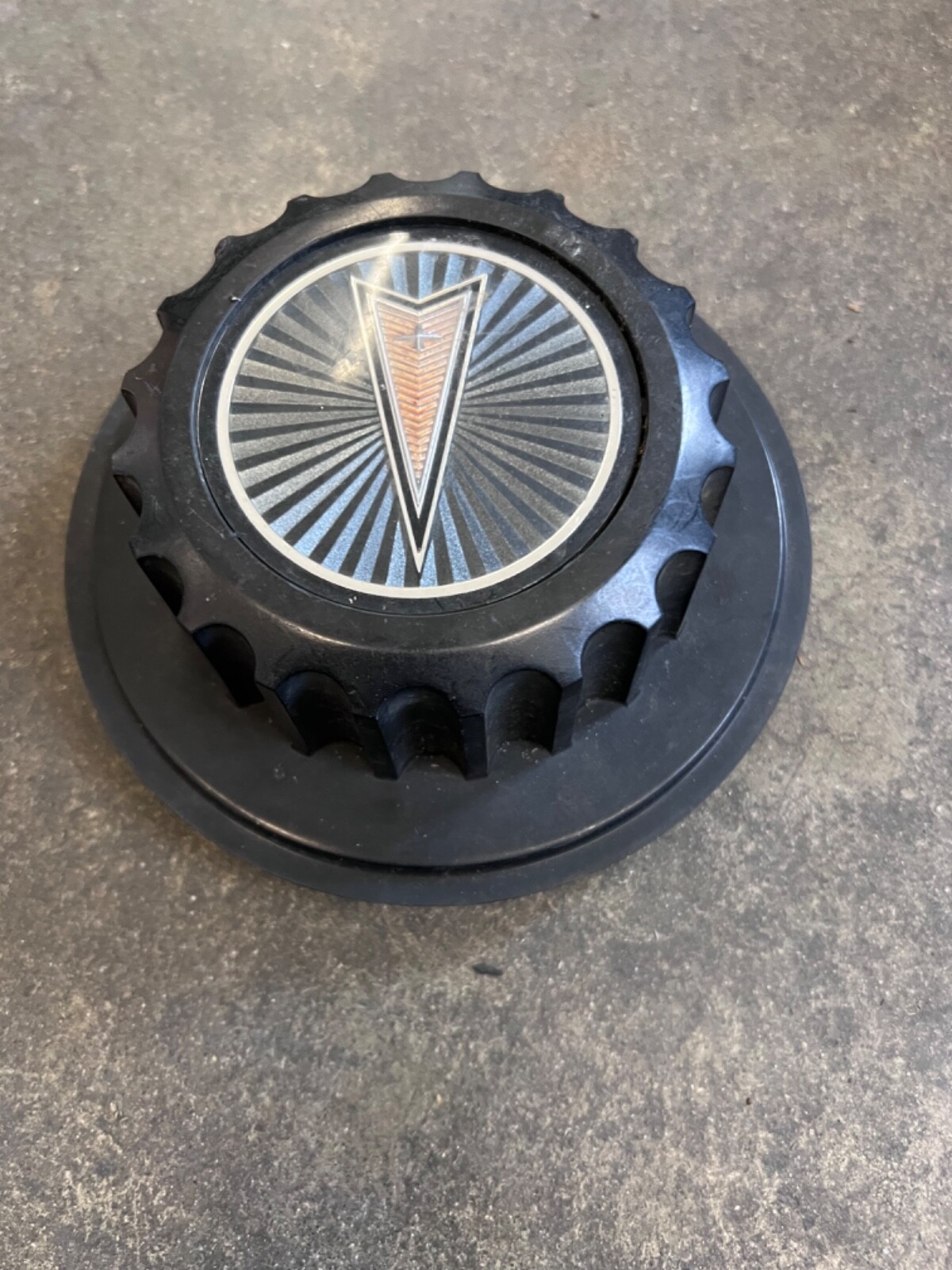 Pontiac Center Cap (B9883). 10018938 | eBay