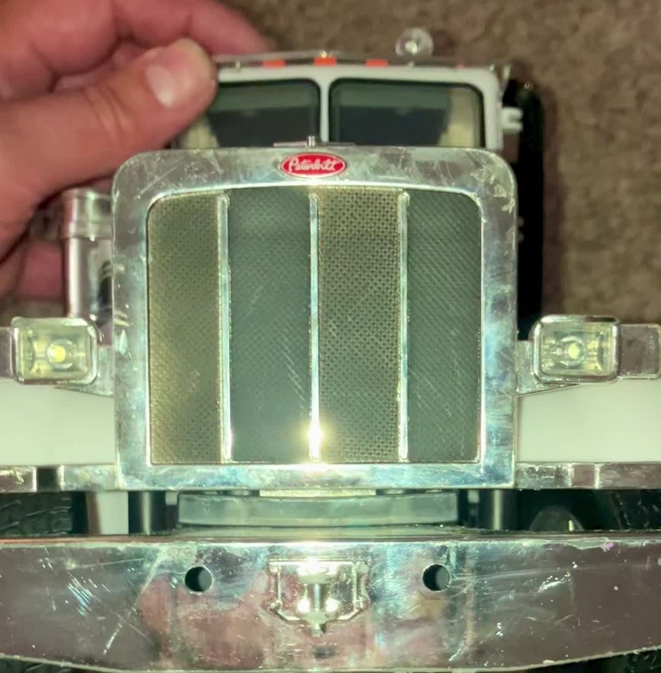 ERTL Peterbilt 1:16 Logging Truck -NO Pup Trailer Or Logs - Lights ...