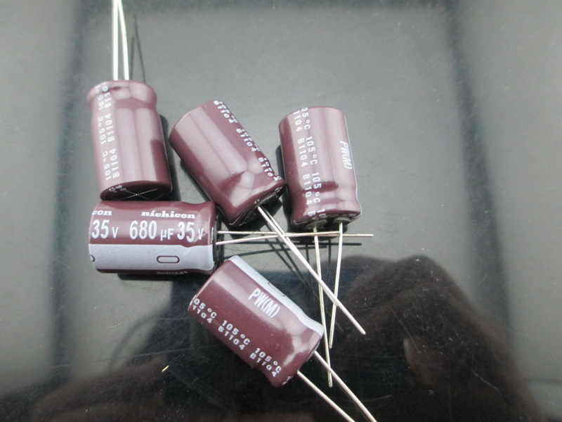 10pcs Nichicon PW 680mfd 35V 680UF electrolytic capacitor 12.5X20mm 105 ...