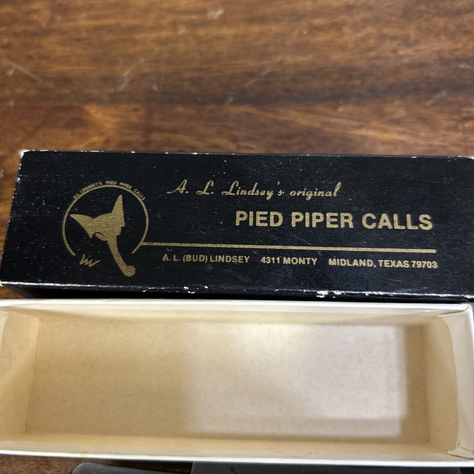 VINTAGE A L LINDSEY PIED PIPER CALL RABBIT IN DISTRESS PREDATOR CALL ...
