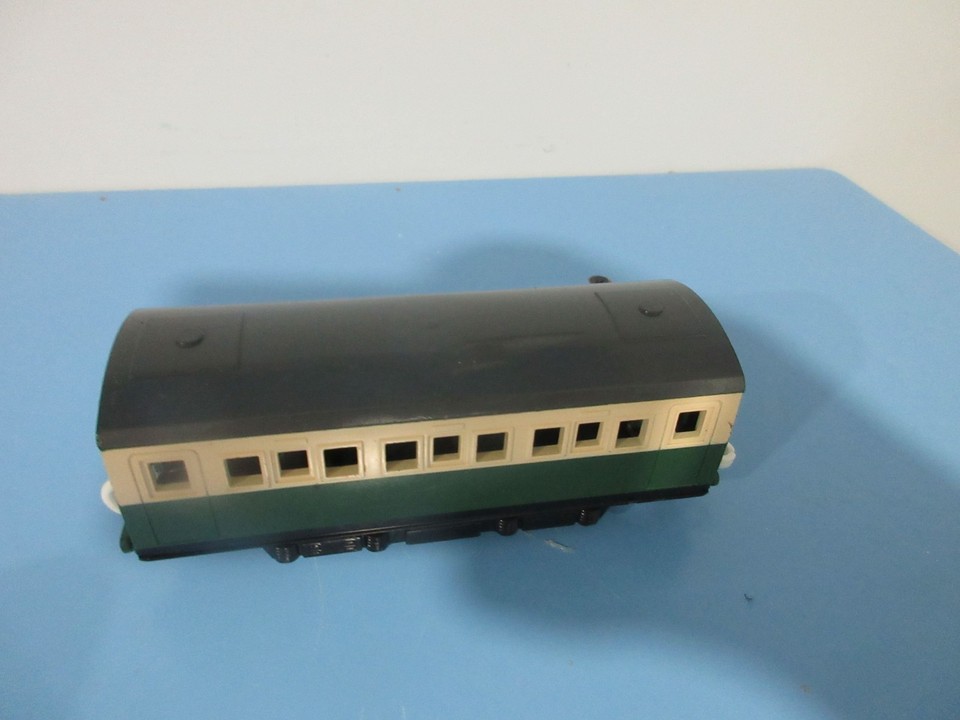 Thomas & Friends Trackmaster Green EXPRESS COACH GORDON'S PASSENGER Car ...