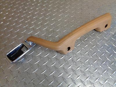 1982 MERCEDES 300 D TURBO DIESEL RIGHT RH ARM REST #2 PASSENGER HANDLE ...