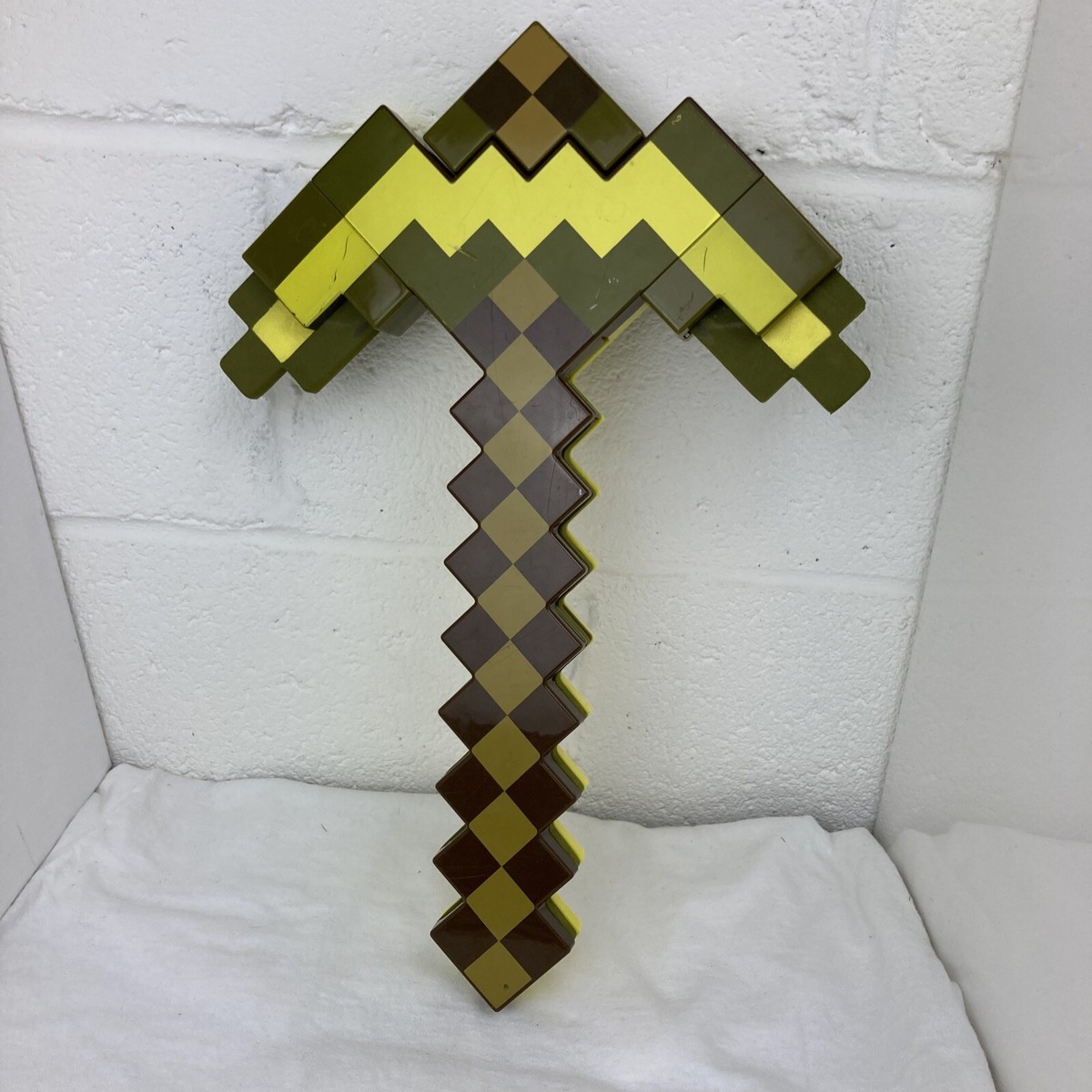 Minecraft Gold Sword And Pickaxe