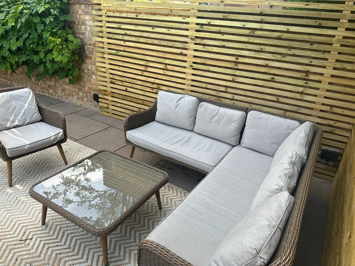 Dobbies Garden Bench | Fasci Garden