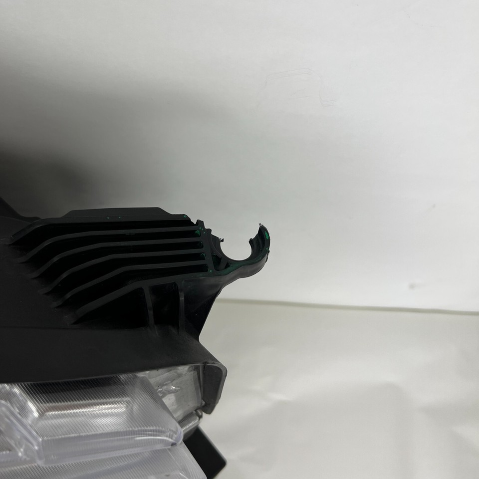 OEM 2023 2024 Chevrolet Silverado 1500 RST Right Chrome LED Headlight ...