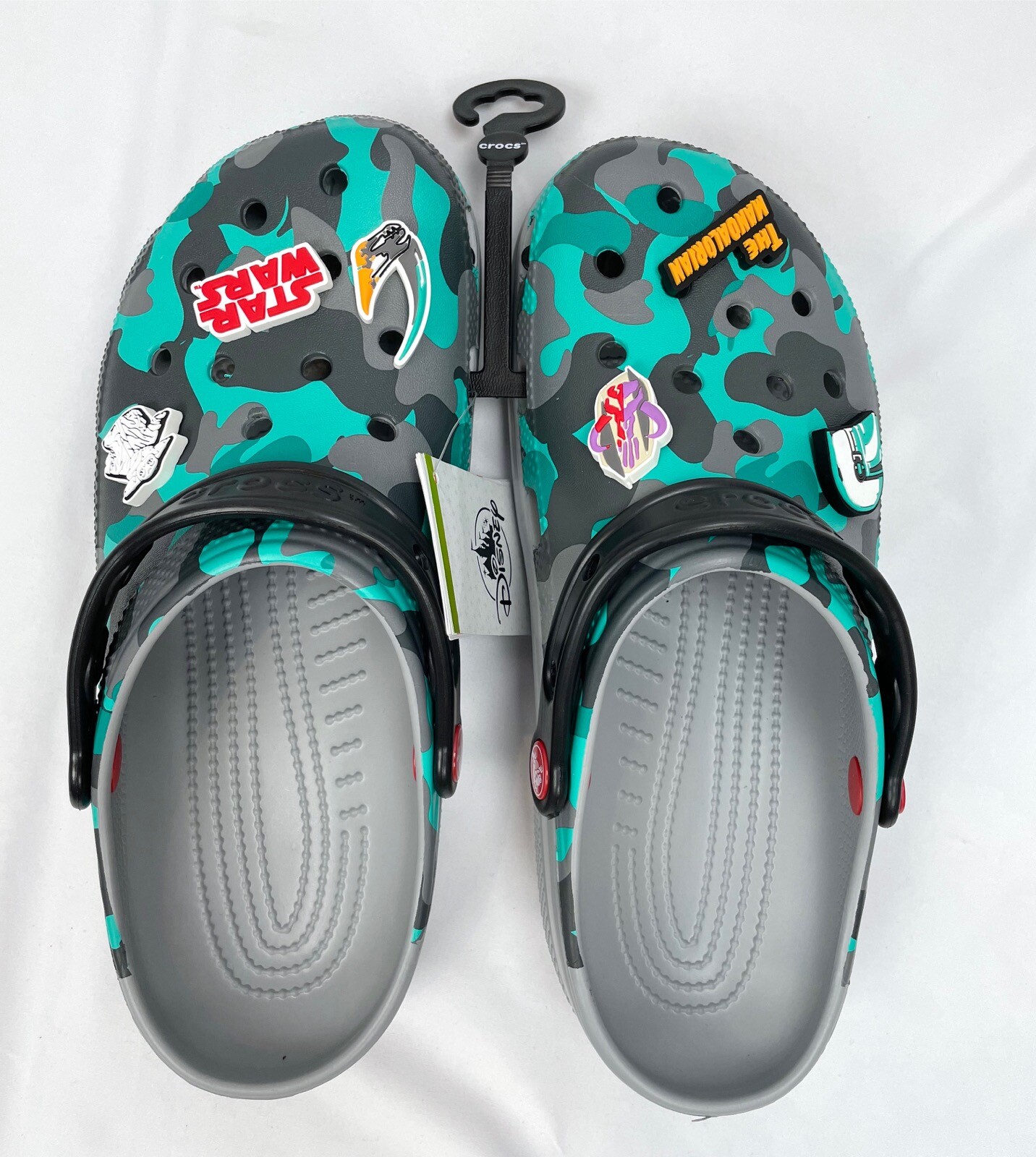 NWT Crocs Classic M8 W10 Star Wars Mandalorian Clog Shoe Blue Camo ...