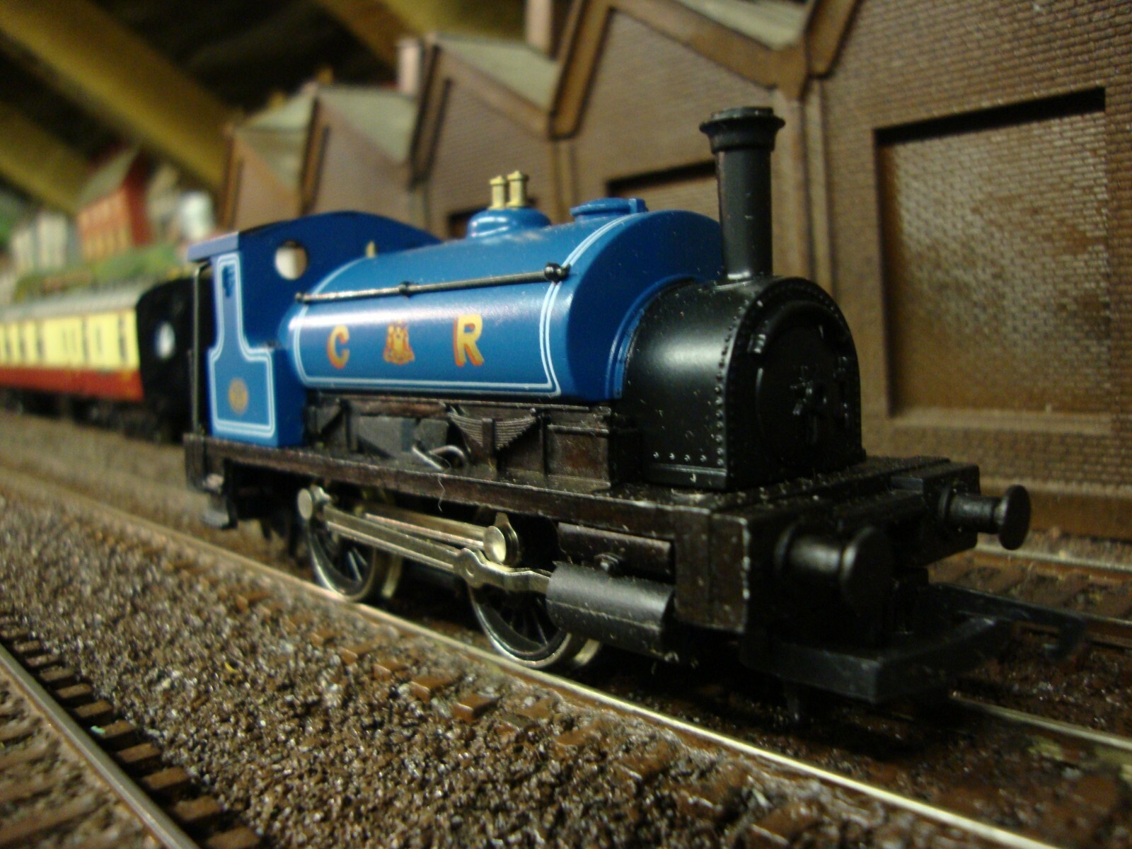 Hornby Caledonian 0-4-0 saddle tank oo gauge model locomotive | eBay UK