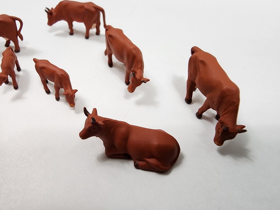 HO Scale 1:87 Painted Cow Herd Lot Of 7 Farm Animals Figures Train ...