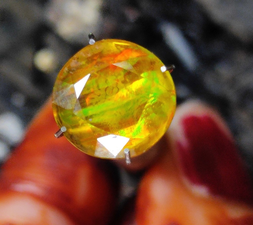 6.10 Ct Natural Full Fire Sphene Titanite Round Cut Gemstone For ...