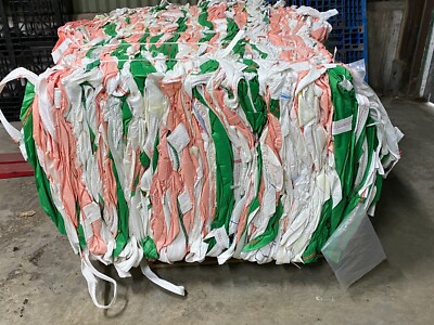 Pallet of 100 Landscape Bulka Bags 700kg 900x900x1000 With Top And ...