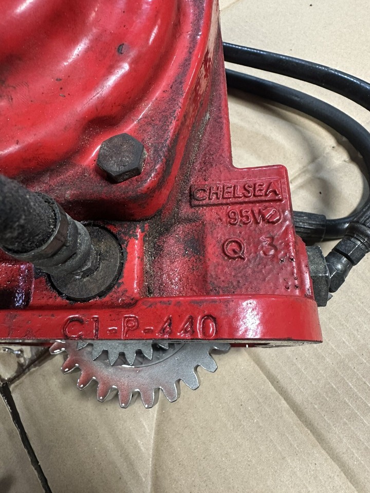 OEM Chelsea P-440 PTO Power Takeoff Gearbox Drive removed from a ...