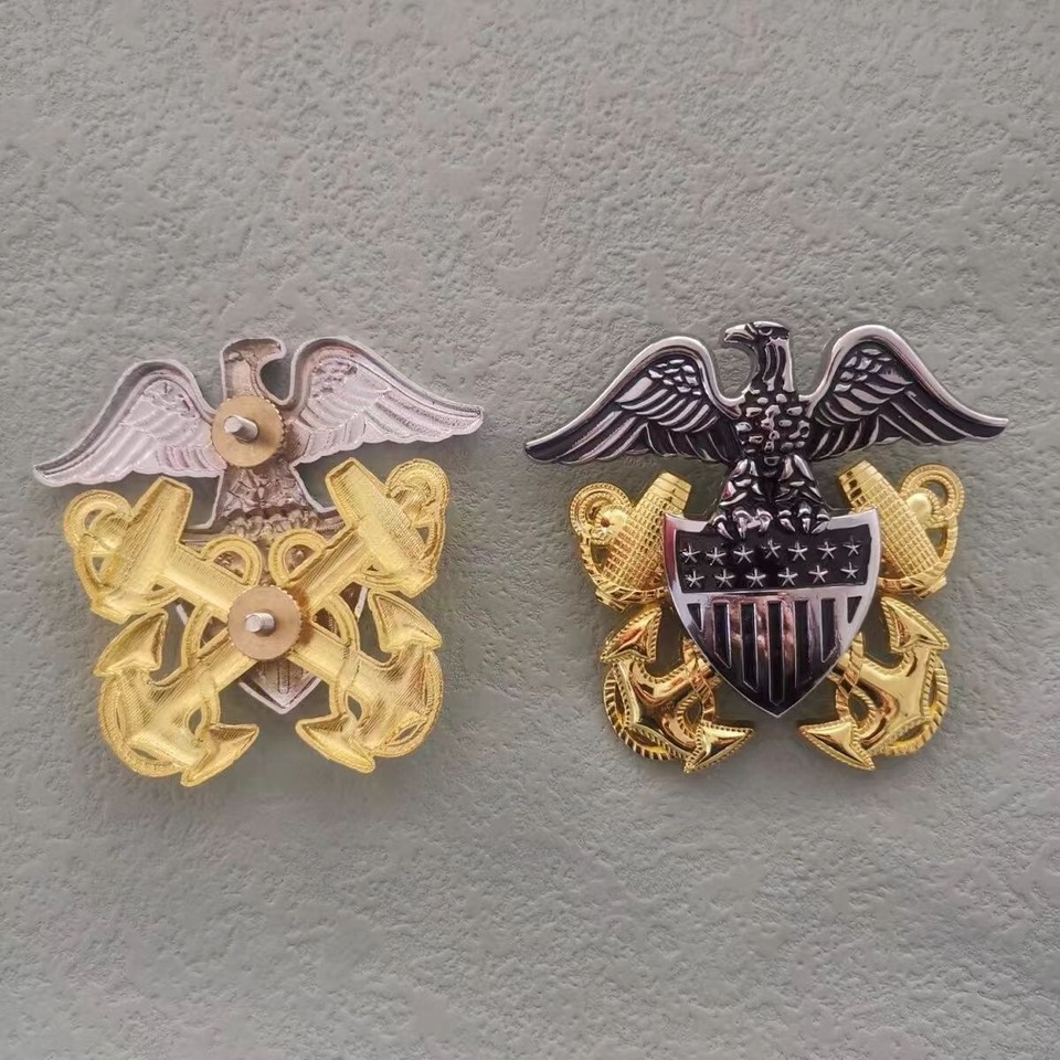 WW2 US United States Navy Officers Large Hat Metal Badge Pin Insignia ...