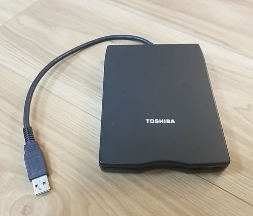 Toshiba USB FDD Kit External Floppy Drive Model No. PA3109U-1FDD (Black ...