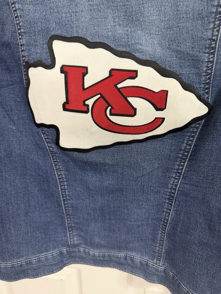 Kansas City Chiefs Women’s L Custom Denim Jacket preowned Excellent ...