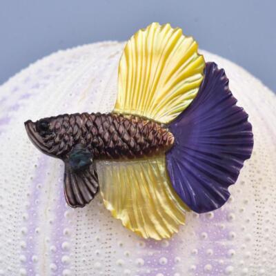 Siamese Betta Fighting Fish Iridescent Multicolor Shell Carving 4.17 g ...